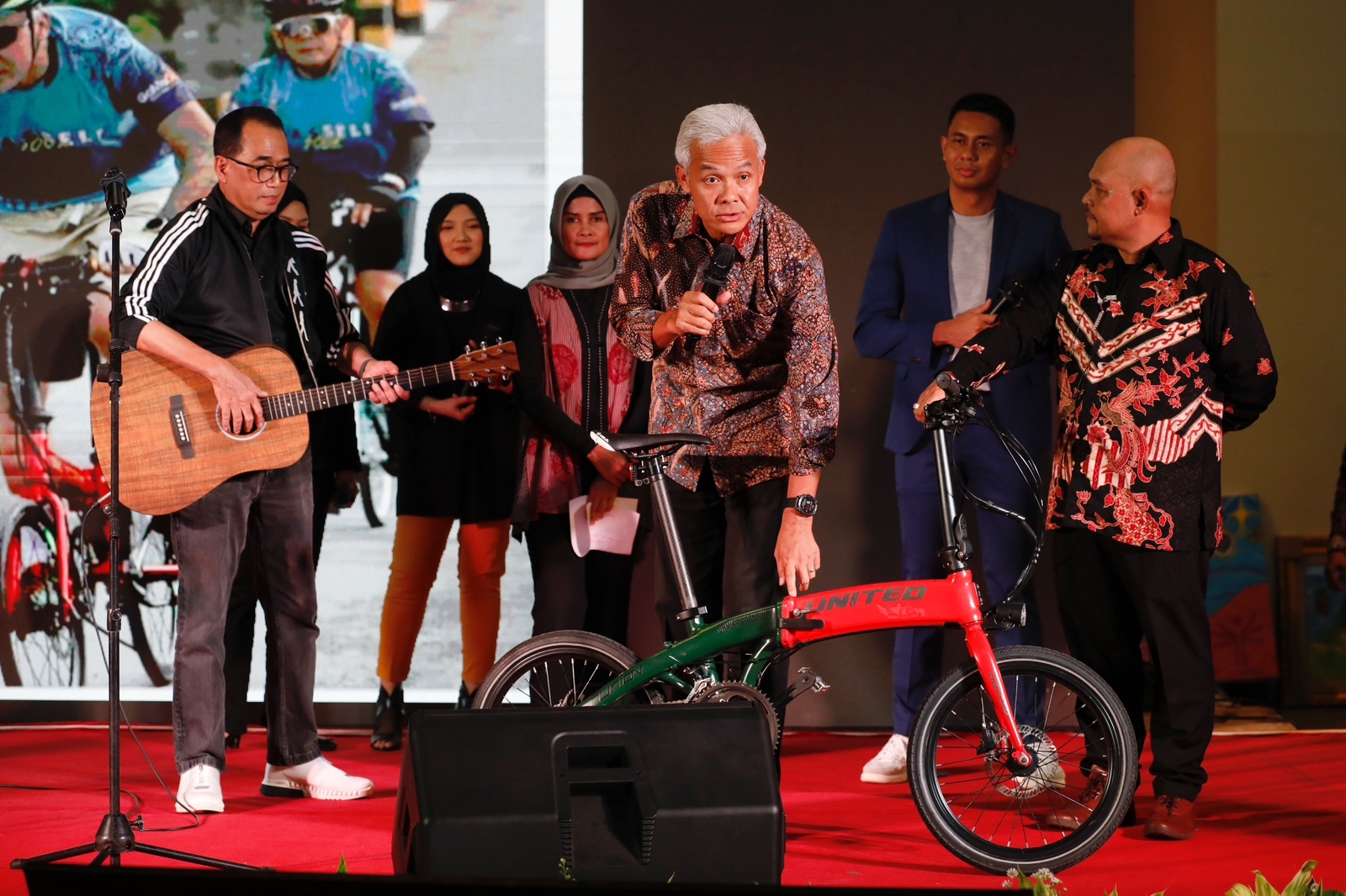 Sepeda Lipat Termahal Indonesia Nih, Rp 1,1 Miliar, Dilepas Ganjar ...